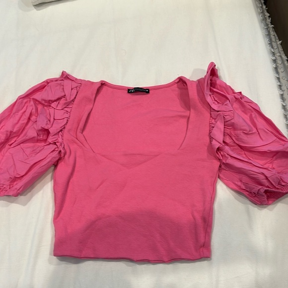 Zara | Tops | Zara Balloon Shoulder Crop Top | Poshmark